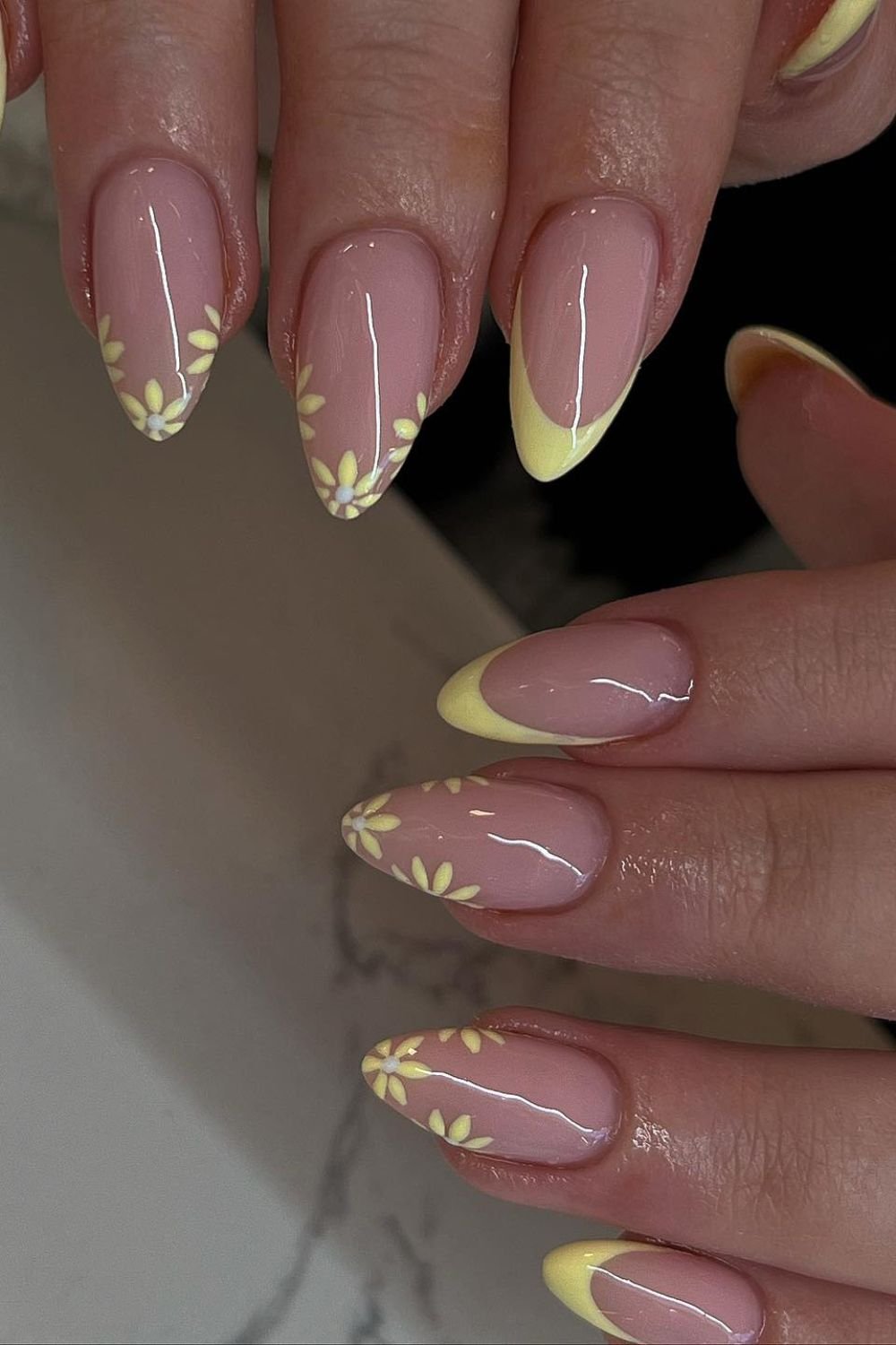 25 Yellow Nails Design You Should Try in 2026 – For Gleam
