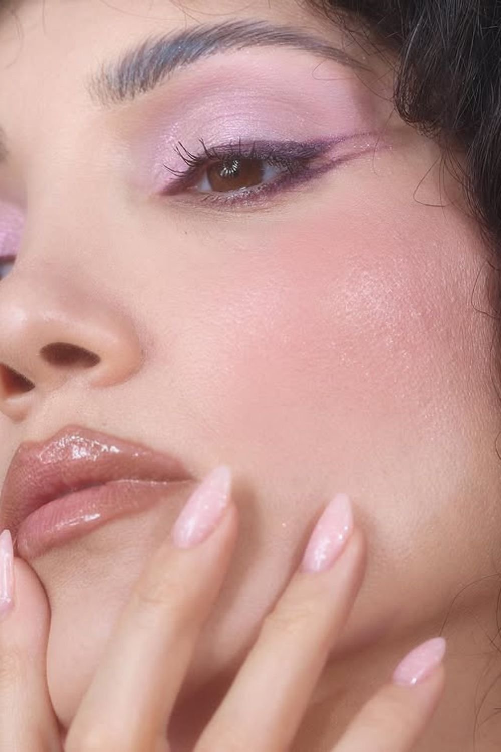 15 Pale Skin Makeup Ideas for 2026 – For Gleam